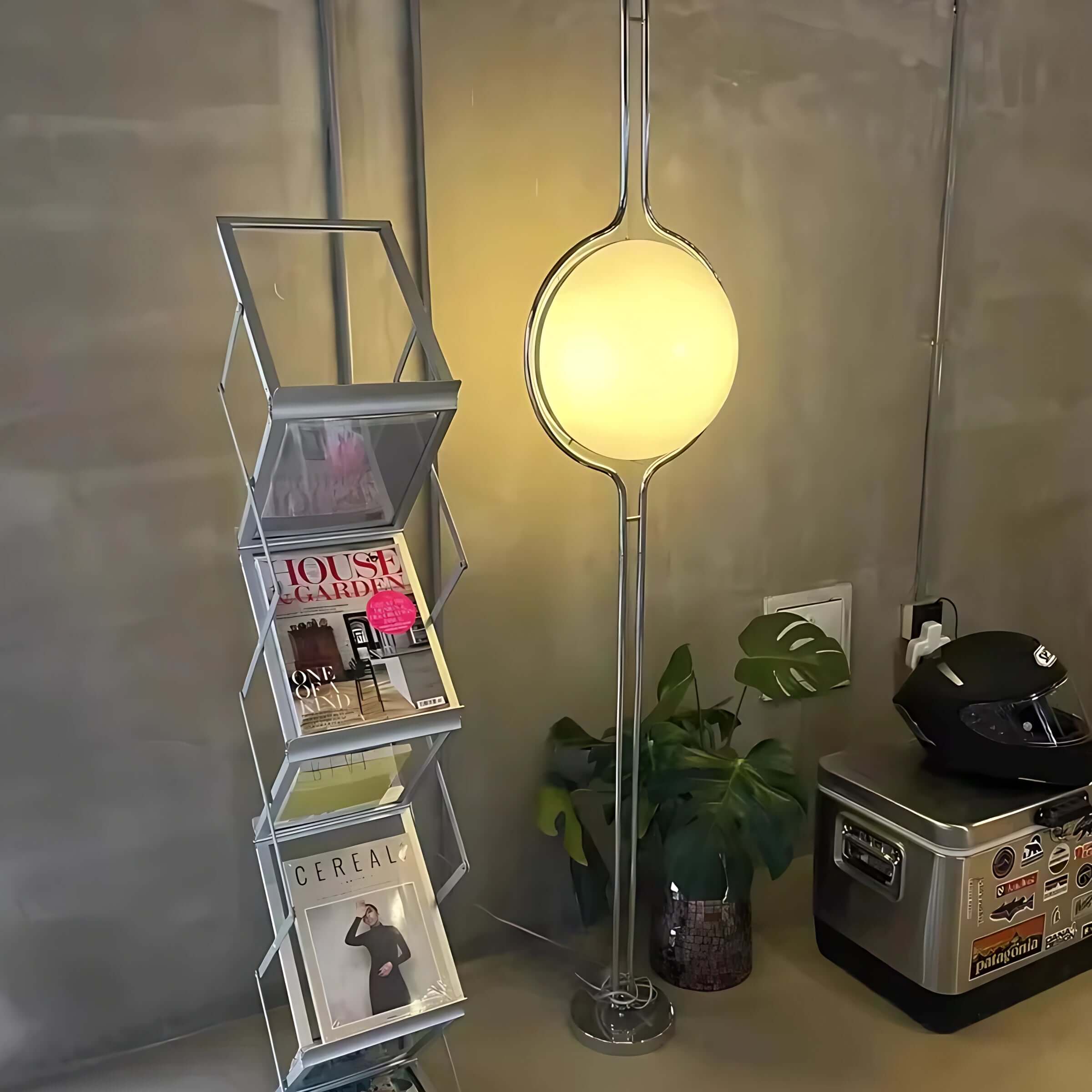 Zuru Floor To Ceiling Lamp | Minimalist Designer Lamp Canada | CHAL